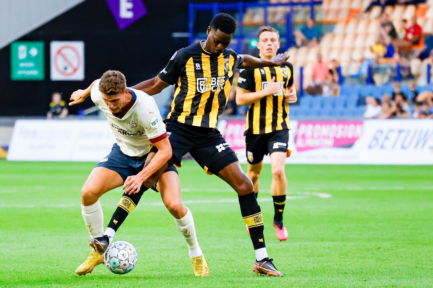 PSV Eindhoven – Vitesse Op TV en Livestreams: Waar kan ik het kijken ...